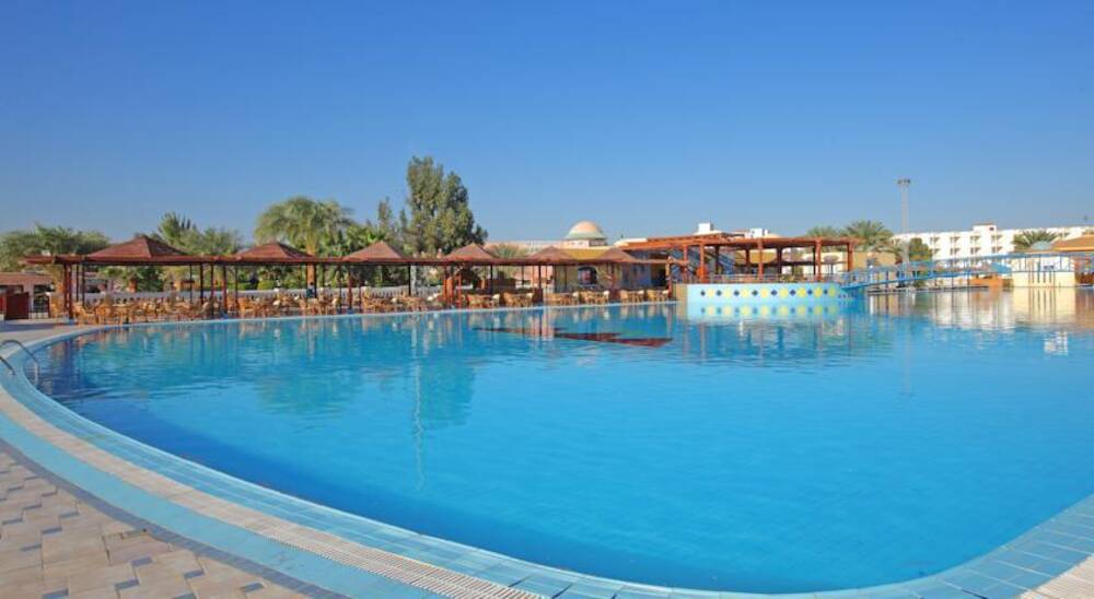 Golden 5 Diamond Beach Hotel & Resort - Hurghada, Hurghada | On the Beach