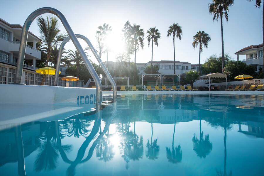 Fuente Park Apartments - Corralejo, Fuerteventura | On the Beach