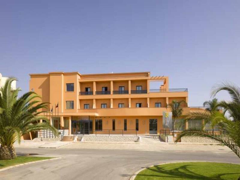 Praia Sol - Quarteira, Costa de Algarve | On the Beach