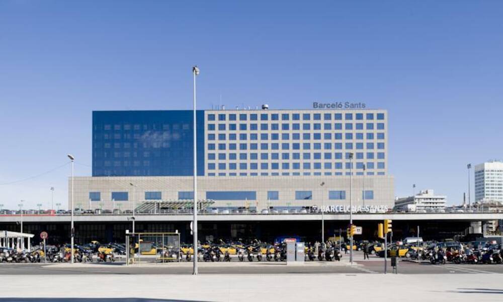 Barcelo Sants - Barcelona, Barcelona | On the Beach