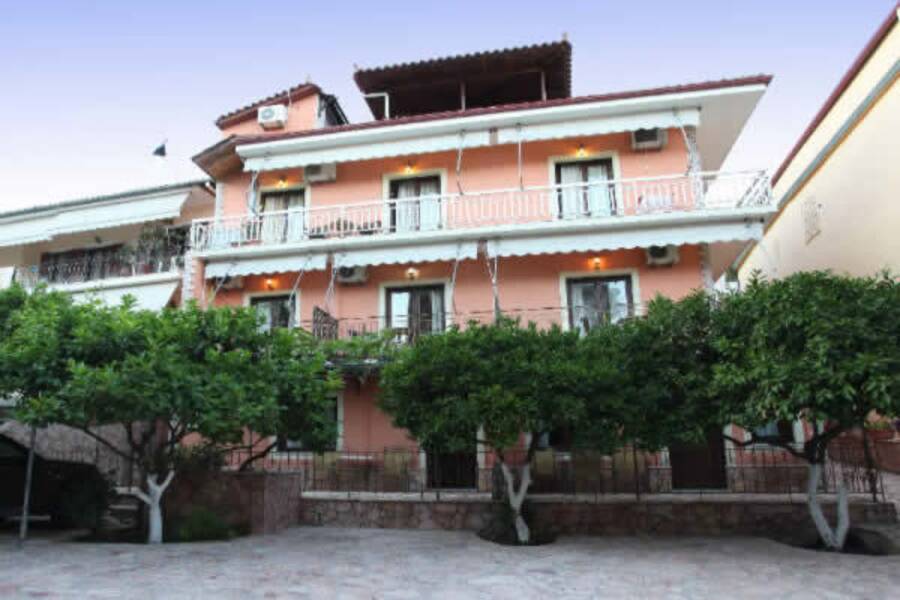 Akis Studios - Parga, Preveza | On the Beach