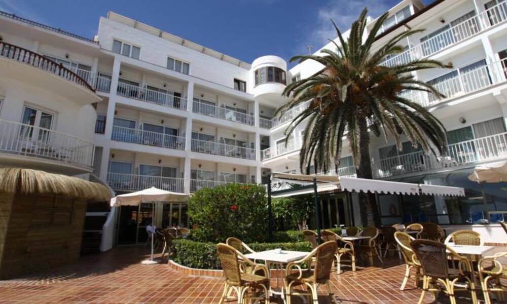 Club Sillot - S Illot, Majorca | On the Beach