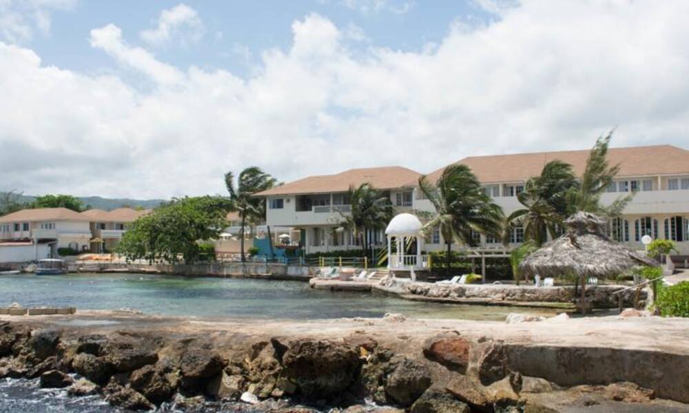 Club Ambiance Hotel - Adults Only - Runaway Bay, Jamaica | On the Beach