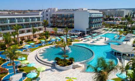 Where is hot in April | Perfect destinations for hot April holidays ...