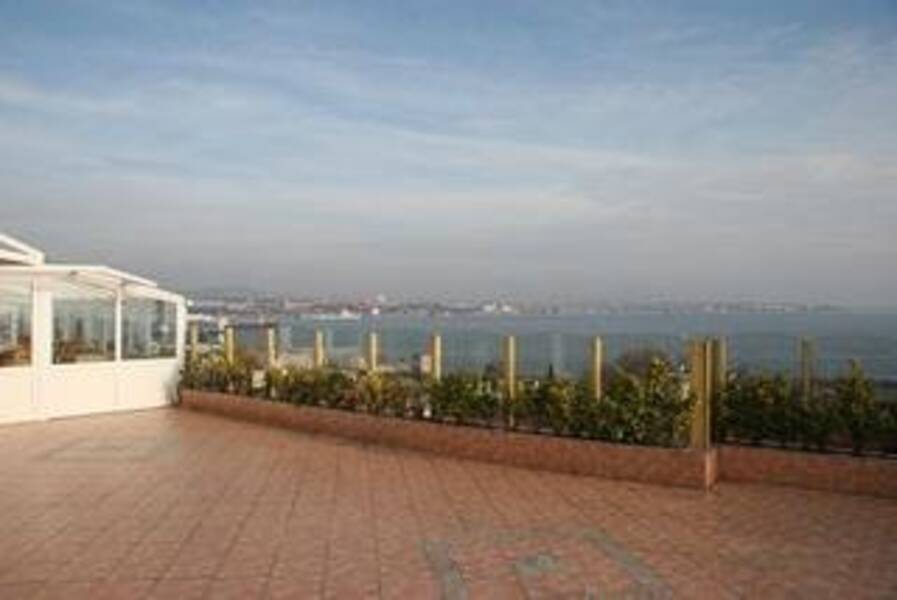 Askin - Istanbul, Istanbul | On the Beach