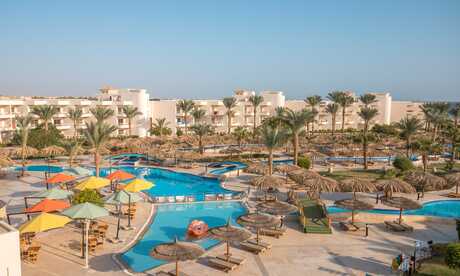 Where is hot in April | Perfect destinations for hot April holidays ...