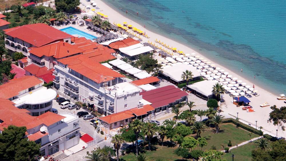 Hanioti Grandotel - Chaniotis, Halkidiki | On the Beach