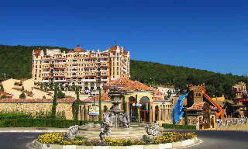 Elenite Holiday Village - Elenite, Bourga | On the Beach