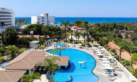 Where is hot in April | Perfect destinations for hot April holidays ...