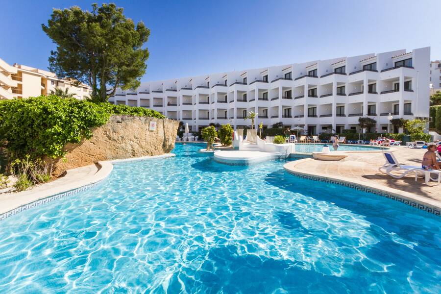 Plazamar - Santa Ponsa, Majorca | On the Beach
