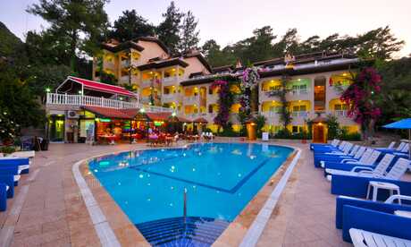 Cheap Package Holiday Deals 2022 | Sunshine.co.uk