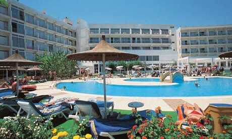 Where is hot in April | Perfect destinations for hot April holidays ...